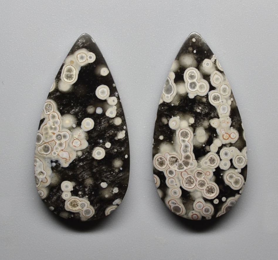 Cosmic Obsidian | Gemological Collections