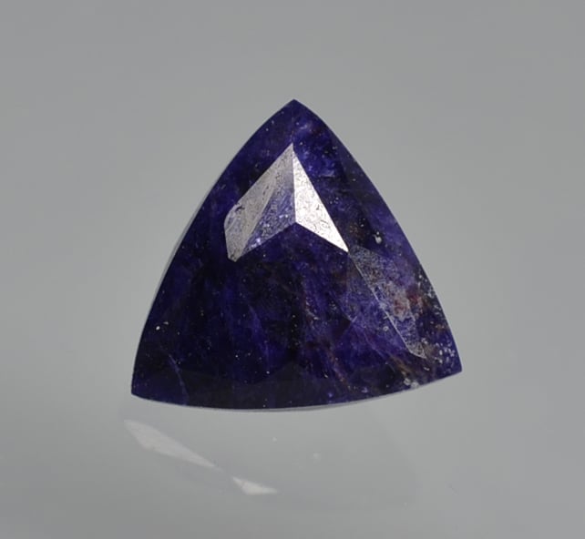 Violane | Gemological Collections